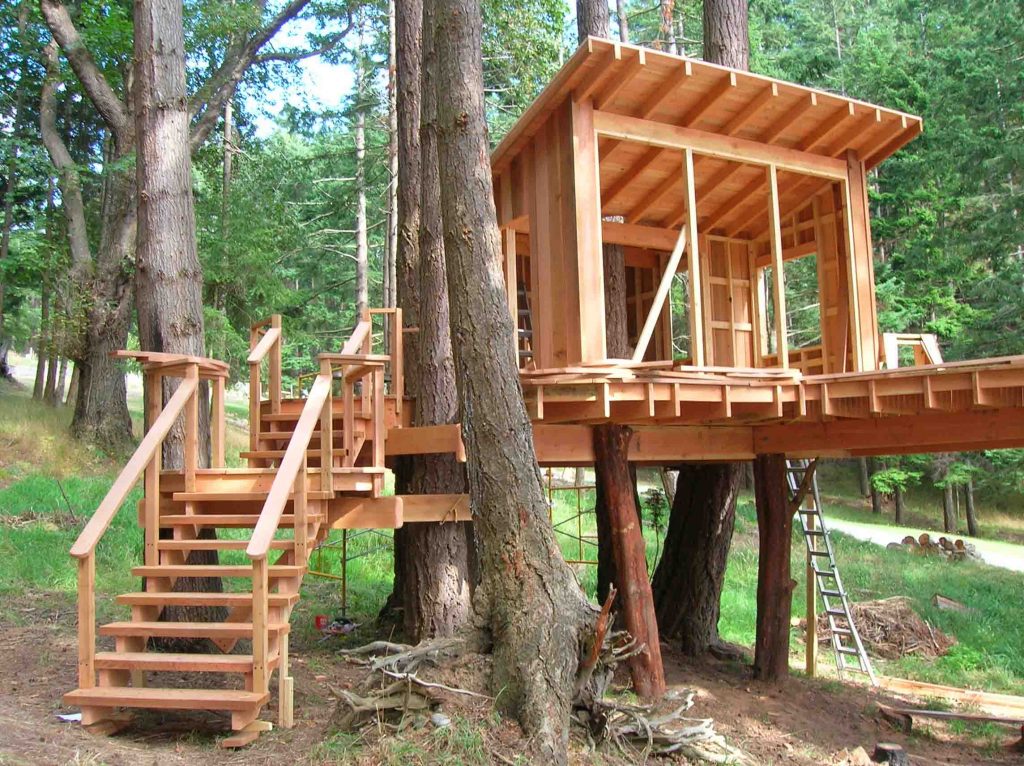 34+ Free DIY Tree Fort House Plans That Make Your Neighbor Jealous ...
